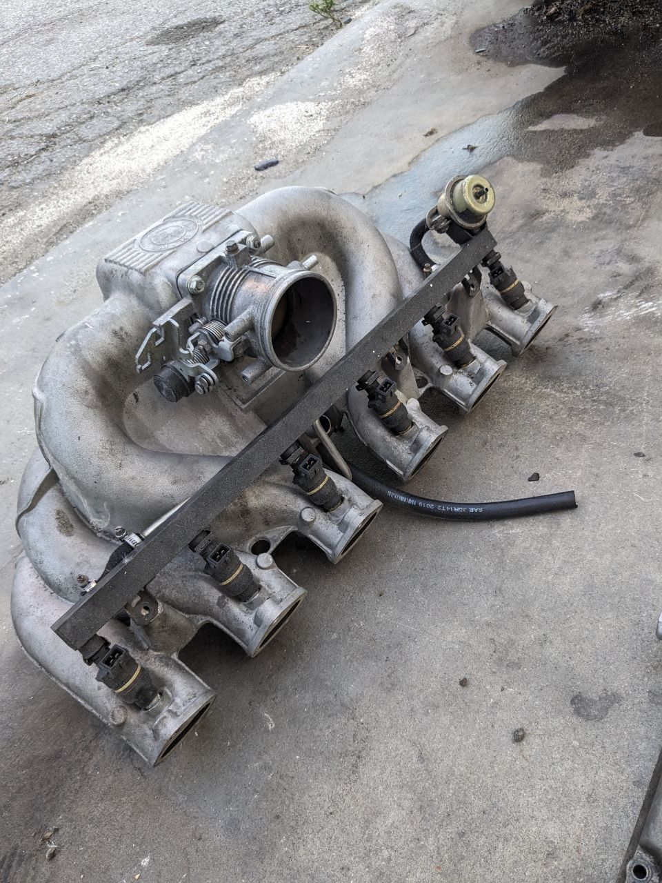 M30B35 E32 E34 Intake manifold for Sale in Fontana, CA - OfferUp