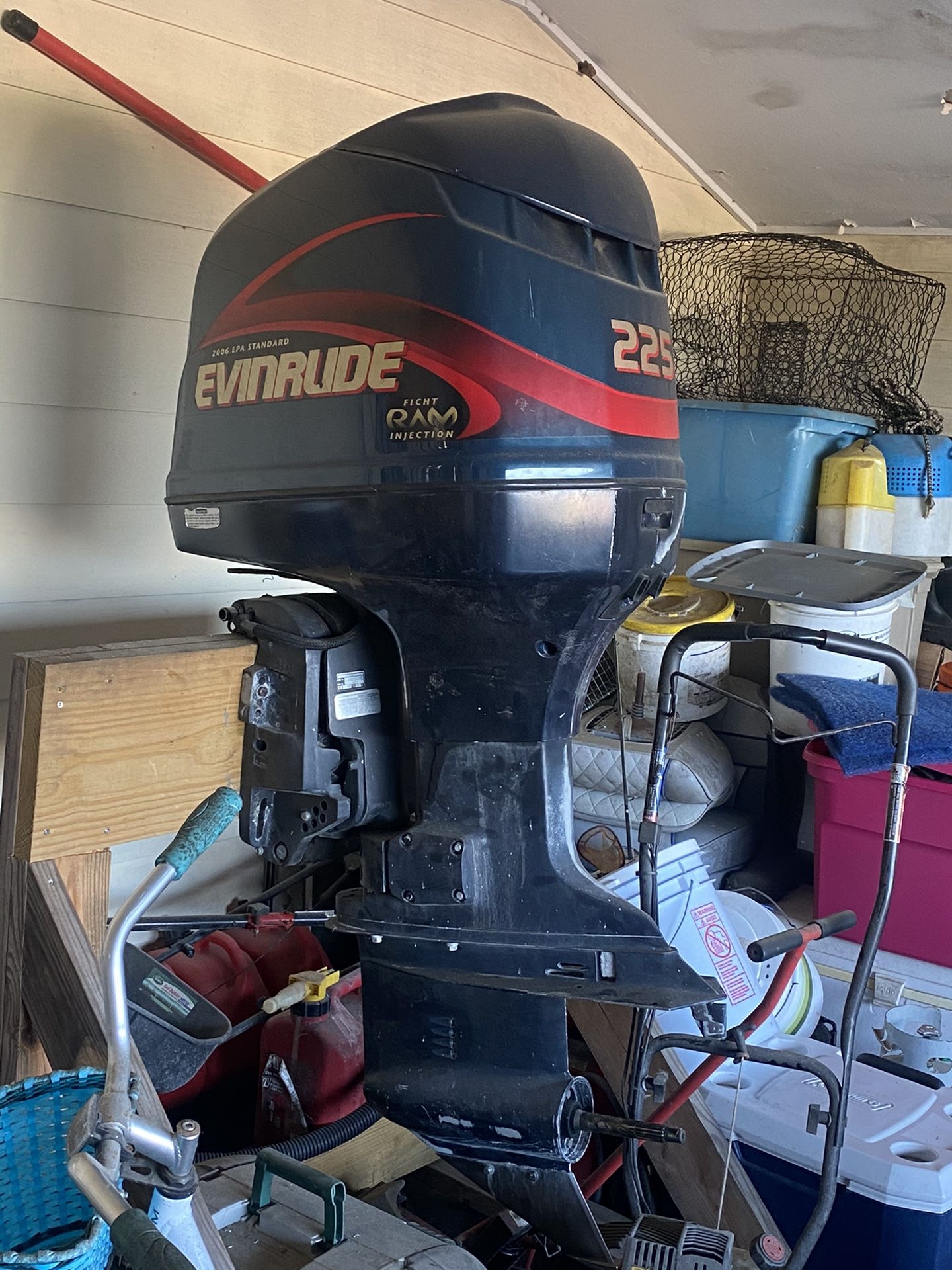 2000 -2001 Evinrude 225 Hp Fitch for Sale in Texas City, TX - OfferUp