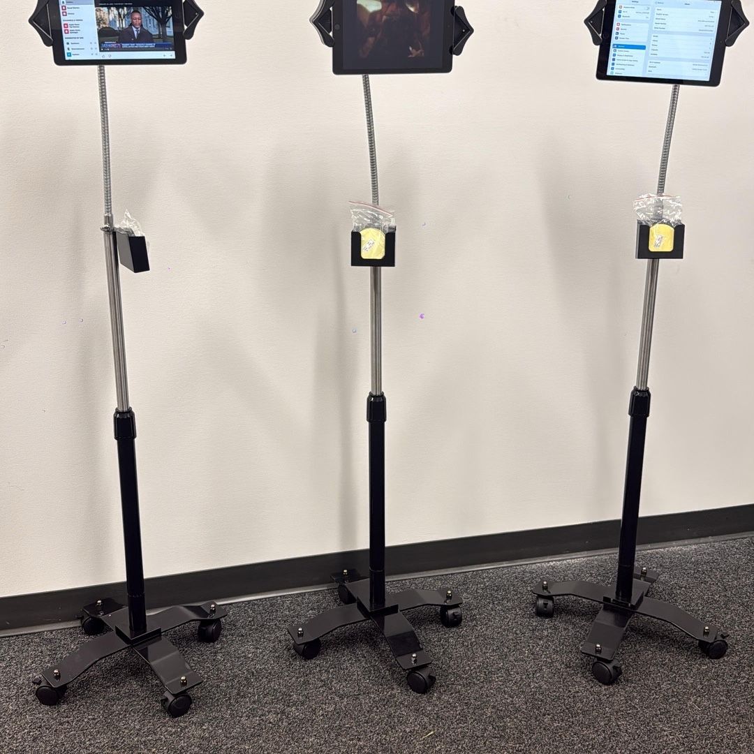CTA Compact Gooseneck Floor Stand for 7