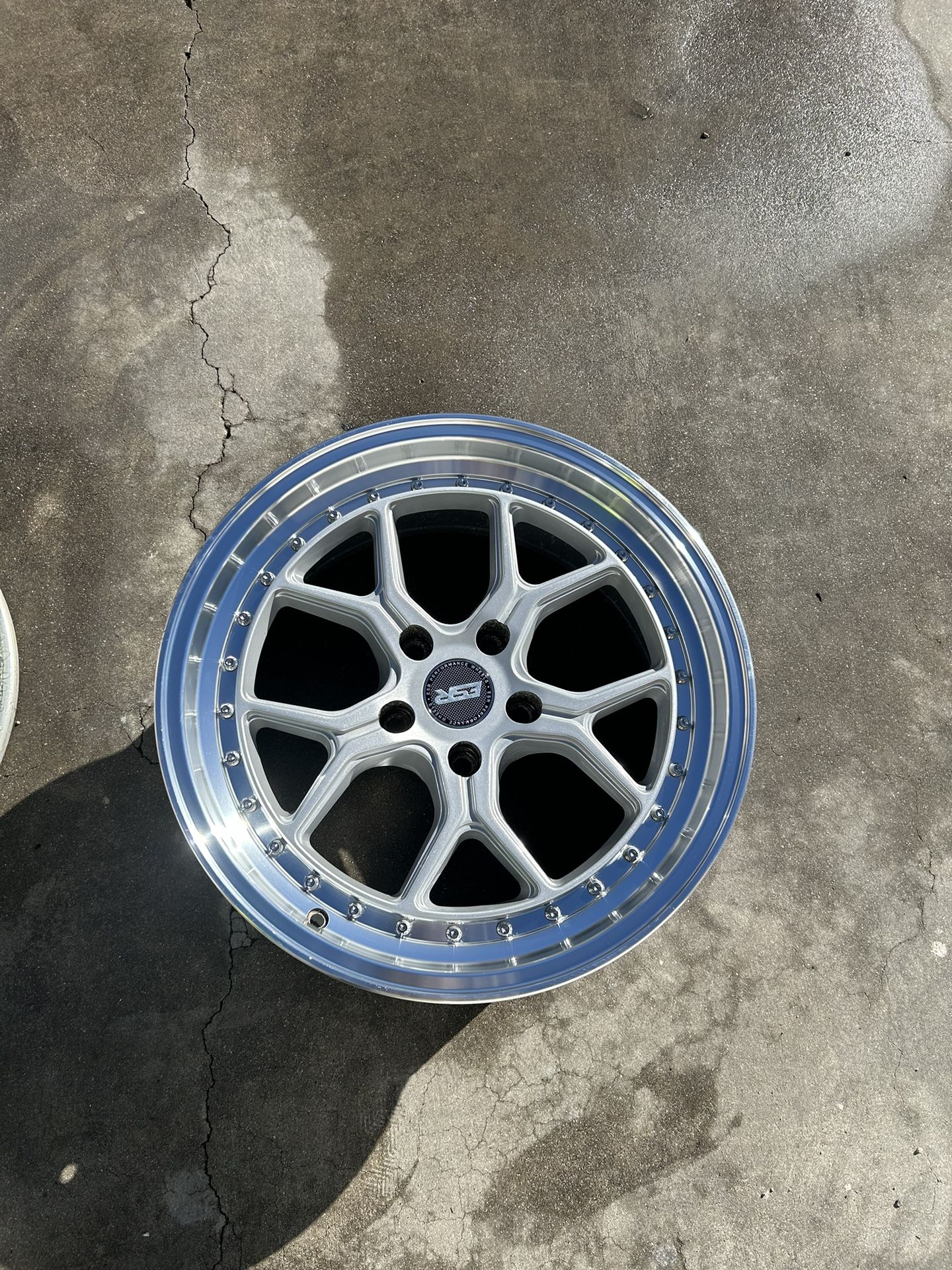 ESR CS2 STYLE RIMS for Sale in Palmdale, CA - OfferUp