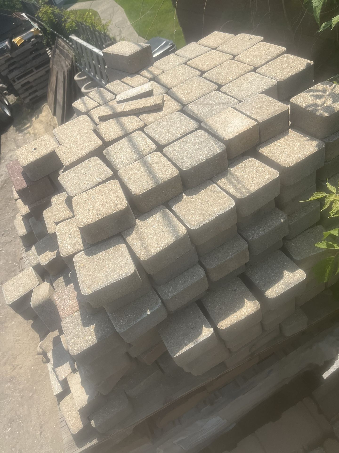 Unilock 4x4 Pavers for Sale in Evanston, IL - OfferUp