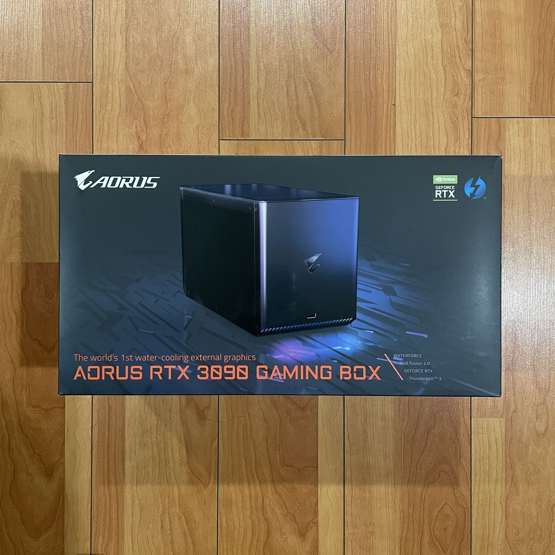 GIGABYTE AORUS RTX 3090 GAMING BOX EGPU, WATERFORCE