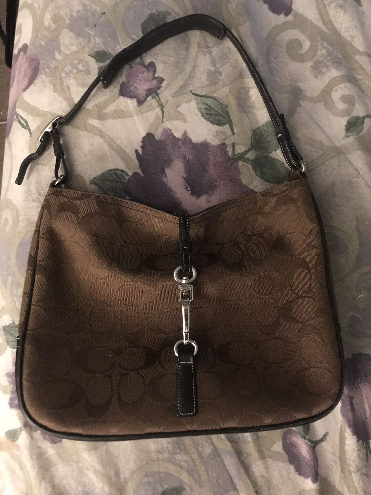 Authentic coach handbag No K1K-6091 for Sale in Lancaster, CA - OfferUp