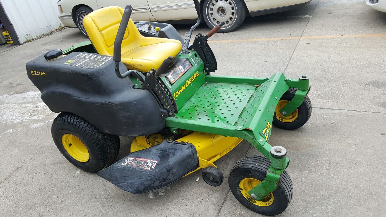 JOHN DEERE Z225 ZERO-TURN MOWER..!!! for Sale in South Houston, TX ...