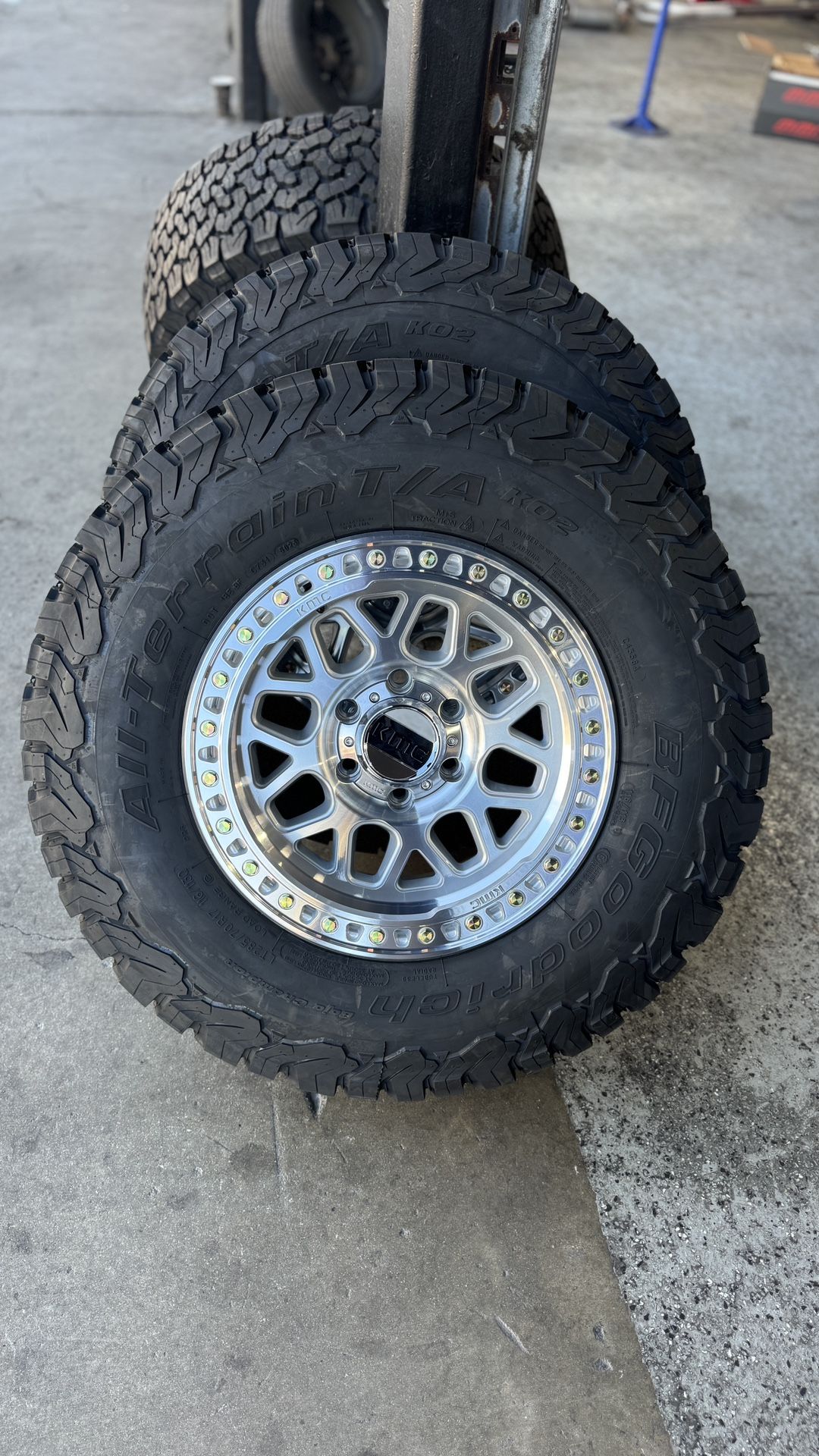 KMC GRS Silver Finish 17” W/ 285/70 K02s for Sale in Murrieta, CA - OfferUp