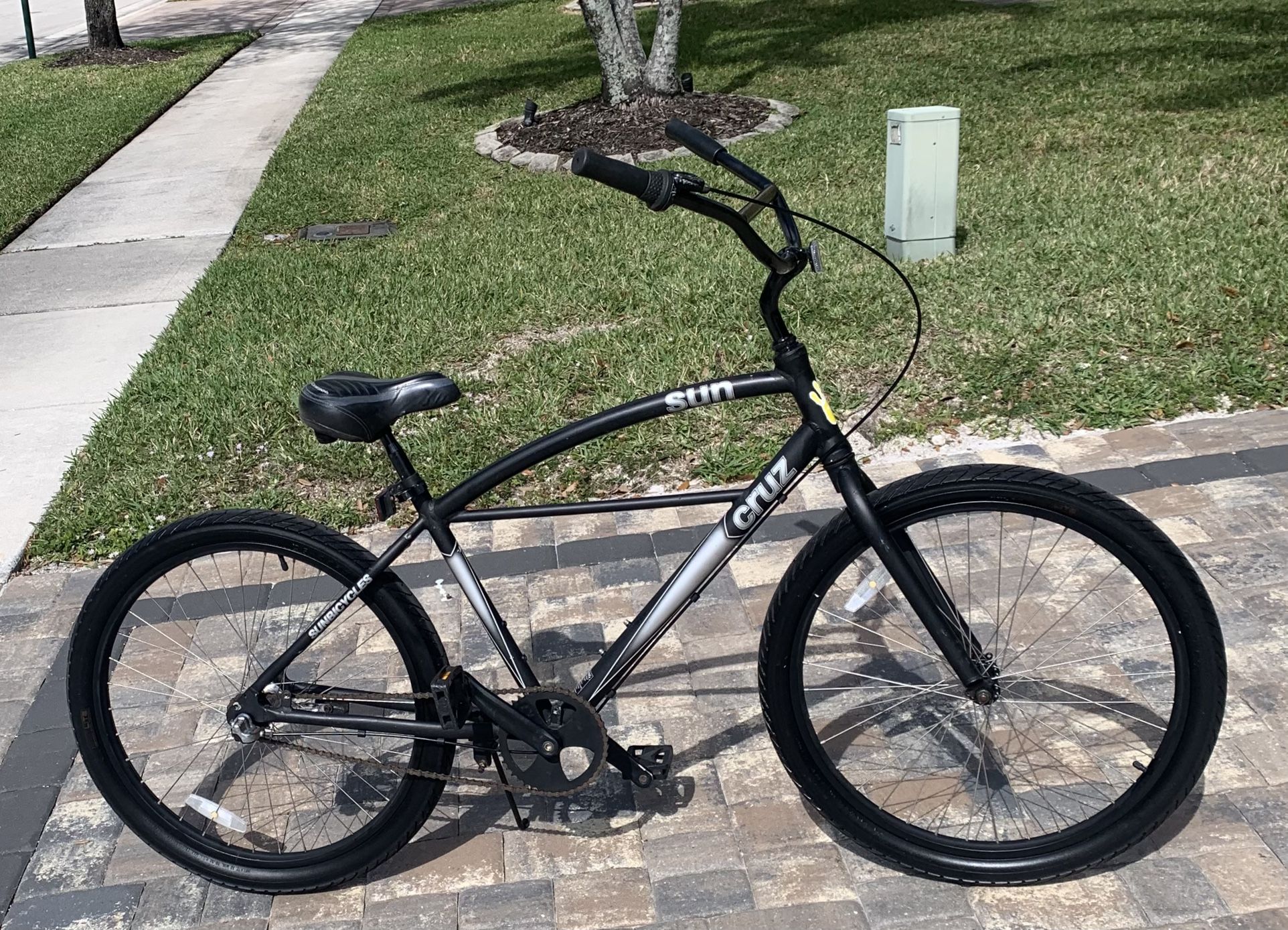 Sun Bicycles Cruz 3 Aluminum Shimano Nexus 3 Speed Internal Hub for ...