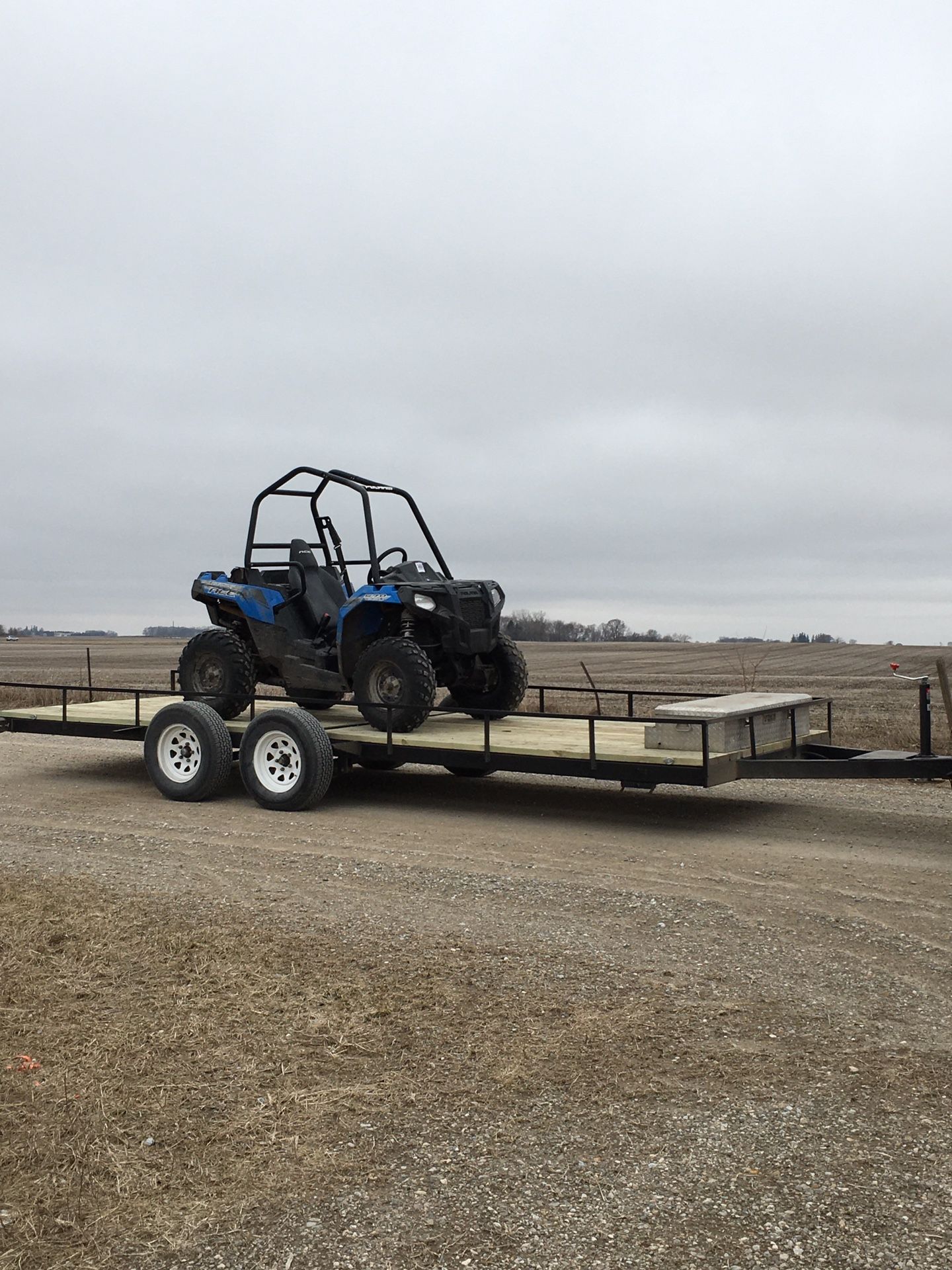 18 Foot TOY Hauler For Sale - ZeRVs