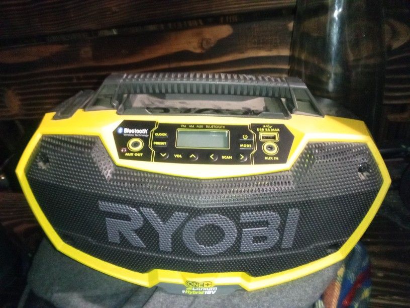 RYOBI ONE+ 18V Hybrid Stereo with Bluetooth Wireless Technology (Tool ...