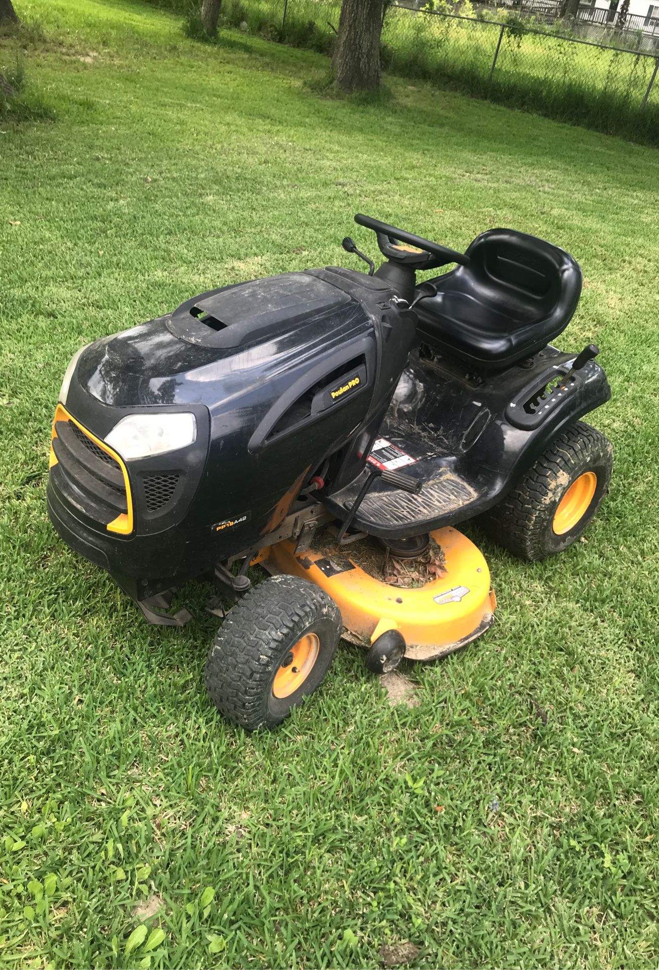 Poulan pro riding lawn mower for Sale in Porter, TX - OfferUp