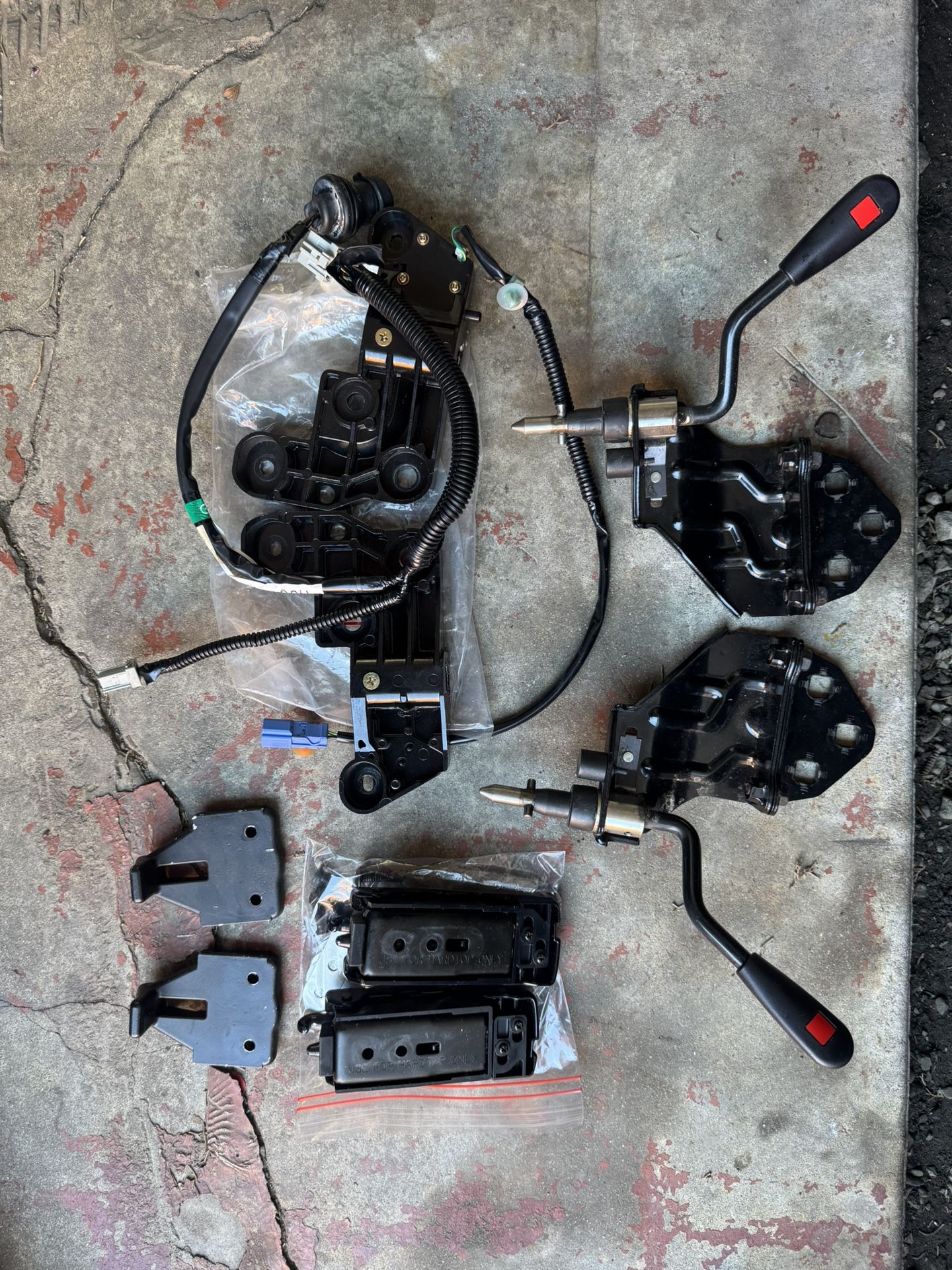 Honda S2000 Hardtop Hardware for Sale in El Monte, CA - OfferUp