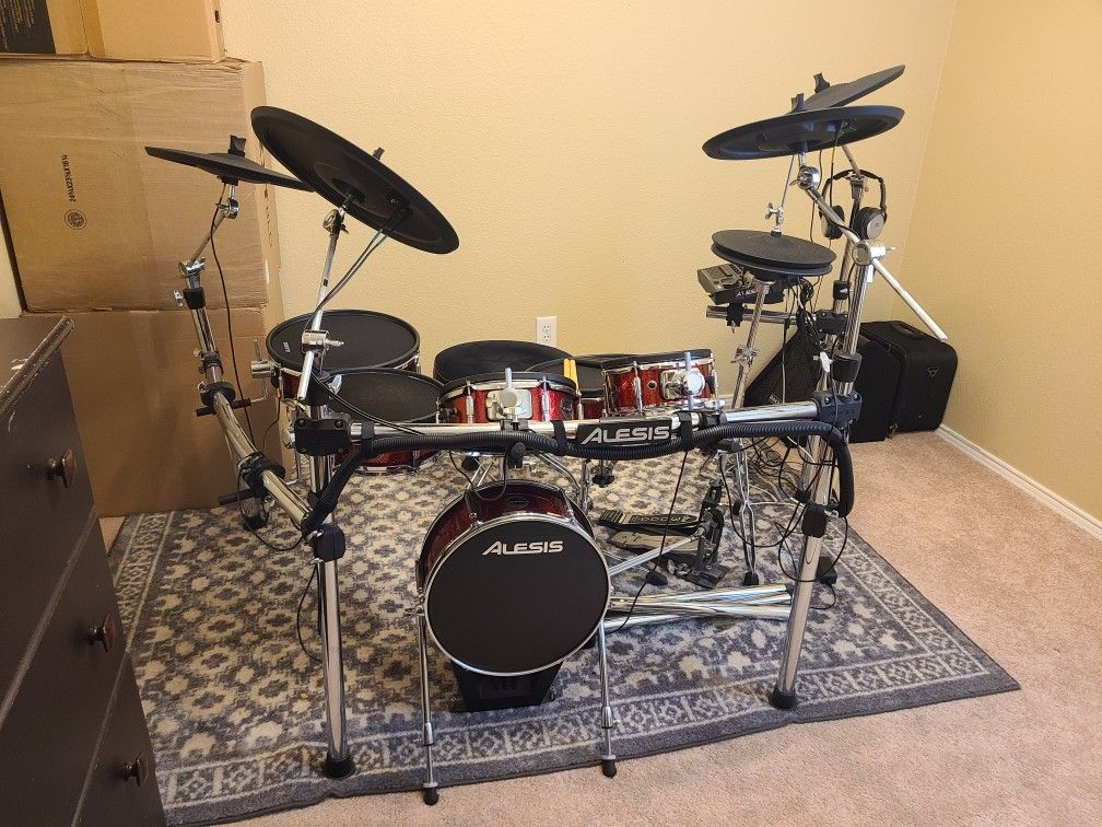 Alesis Strike PRO Kit Electric Drum Set And AMP for Sale in Grand ...