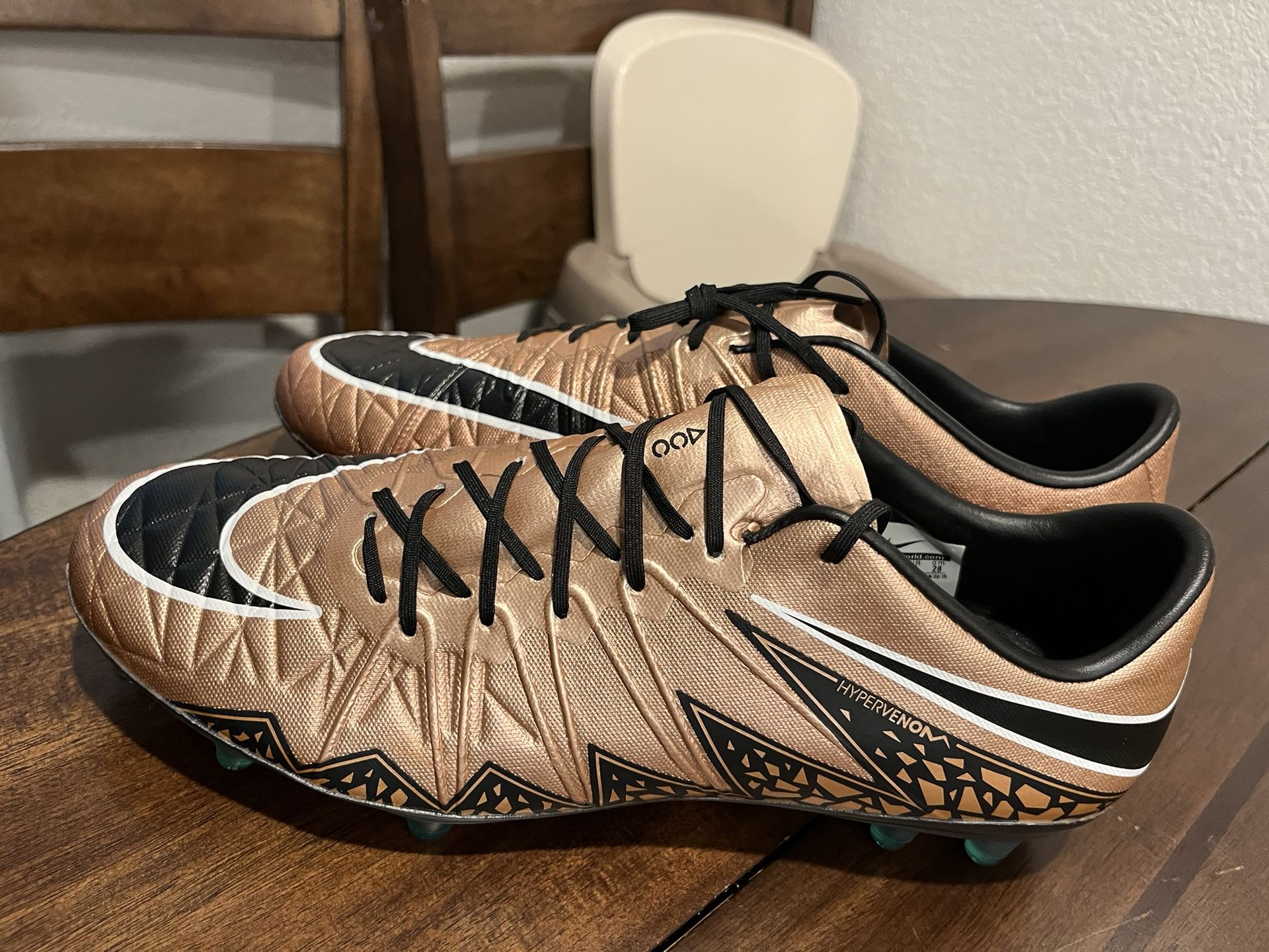 Gold Hypervenoms Wallpaper