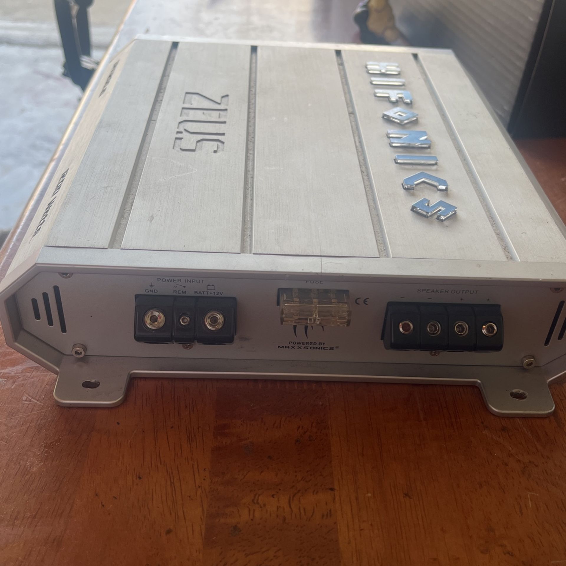 car audio amp for Sale in Visalia, CA - OfferUp