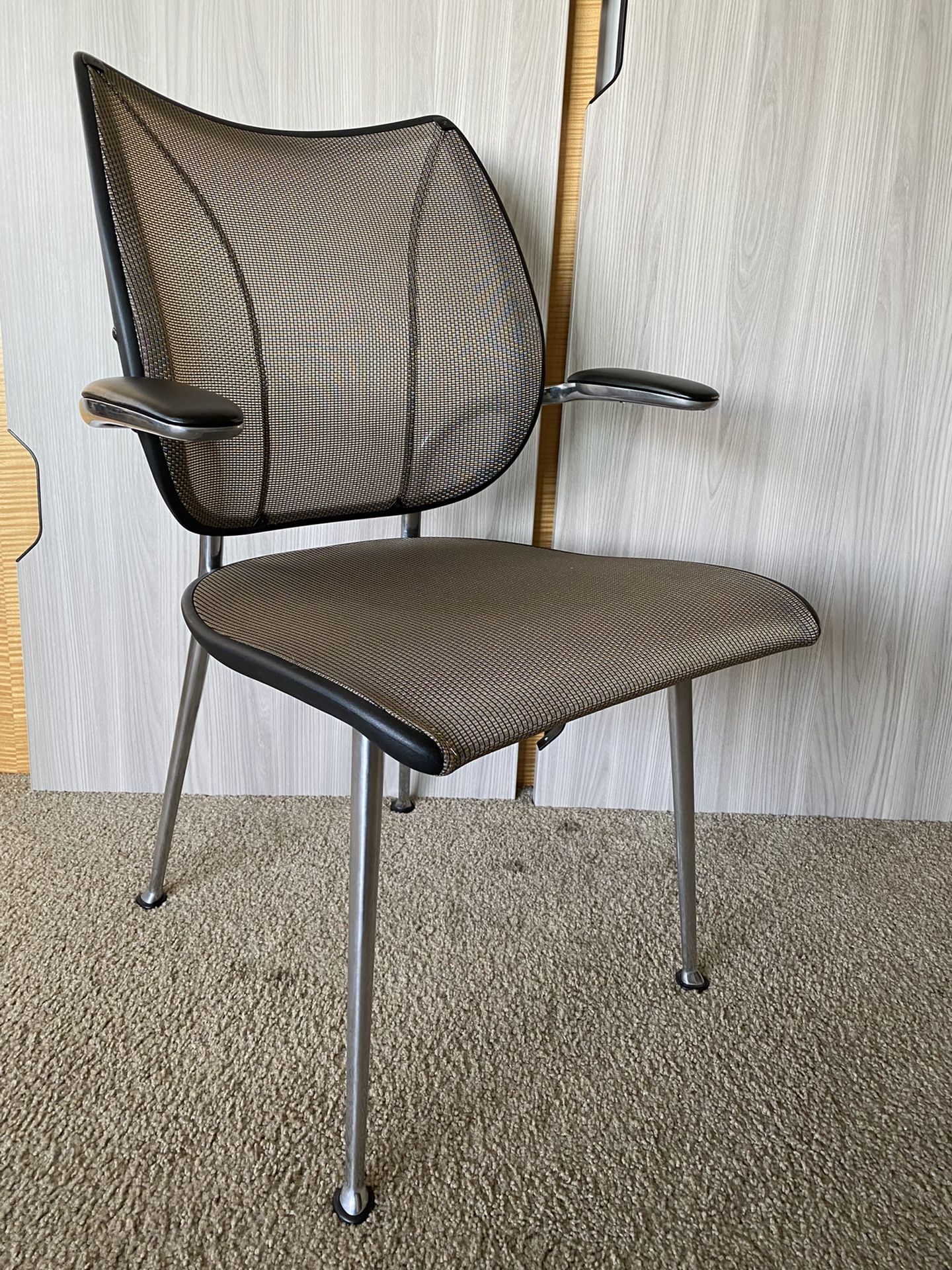 Humanscale Liberty All Mesh Guest Chair / Waiting Chair In Golden for ...