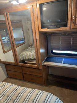 2003 Fleetwood Blunder 32w for Sale in Calimesa, CA - OfferUp