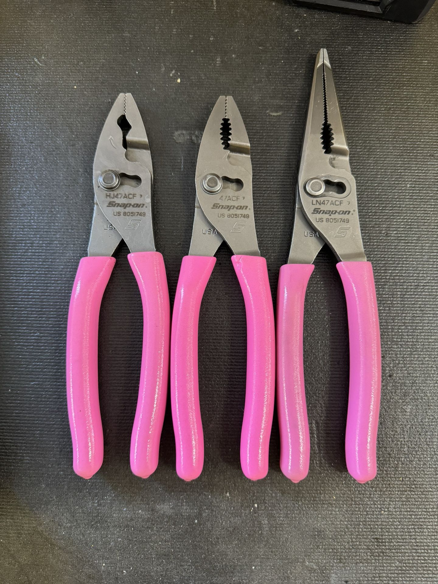 Pink Snap On Pliers for Sale in Hemet, CA - OfferUp
