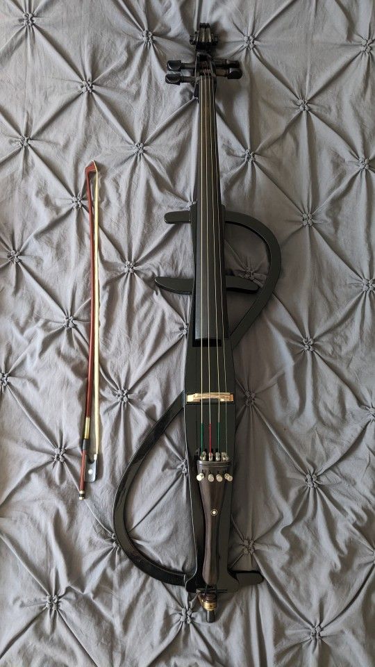 Electric Cello Cecilio