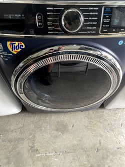 GE 27” front load washer stackable sapphire blue $500 for Sale in Miami ...