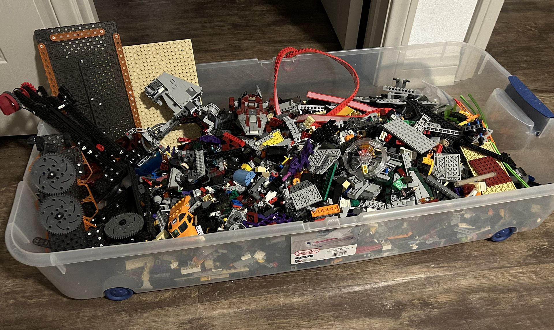 Large Bin Of Legos for Sale in Chino Hills, CA - OfferUp