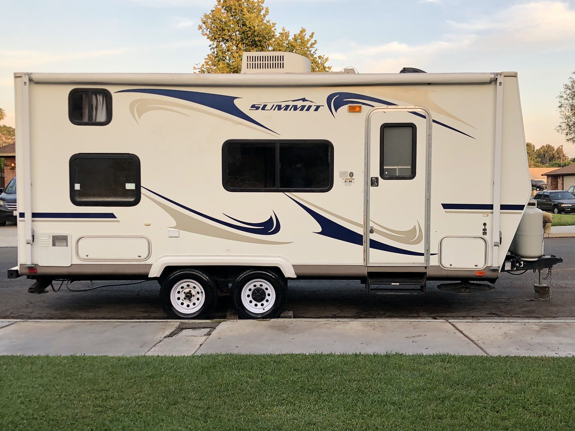 2007 Summit Travel Trailer 21 ft for Sale in Riverside, CA - OfferUp