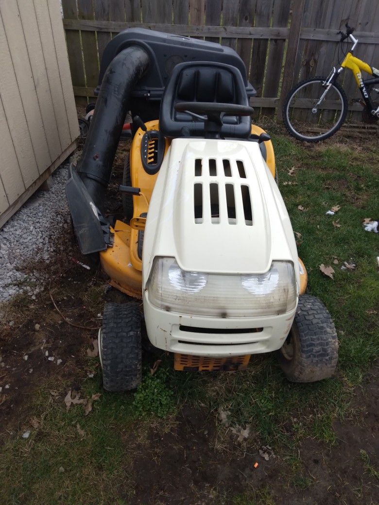 Cub Cadet Riding Mower For Parts Or Repairs 42 Inch for Sale in Parma ...