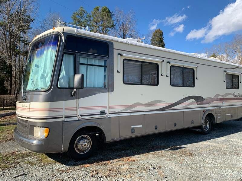 1997 Ford motorhome Fleetwood pace arrow for Sale in Thomasville, NC ...