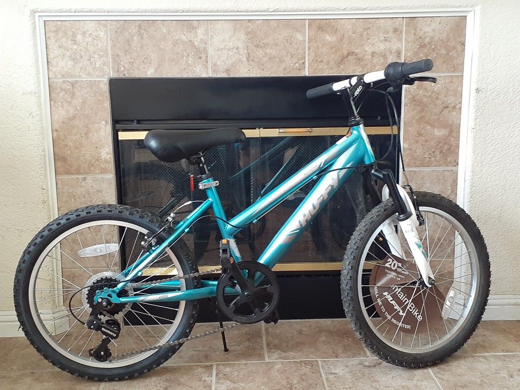 Huffy Highland 20" kids Mountain Bike - Aqua Blue/White for Sale in ...