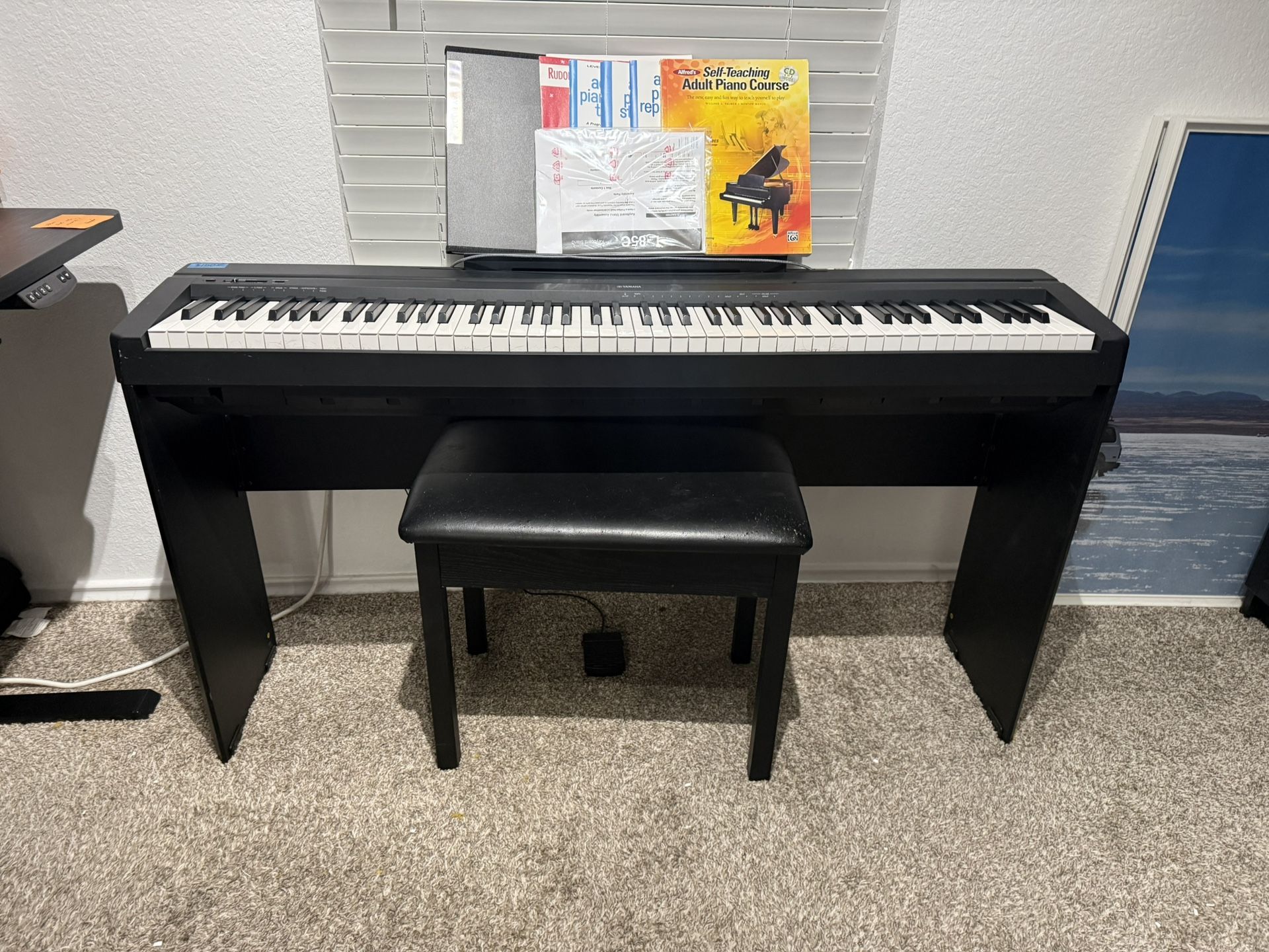 Yamaha P45 Piano + books + manual + bench for Sale in Katy, TX - OfferUp