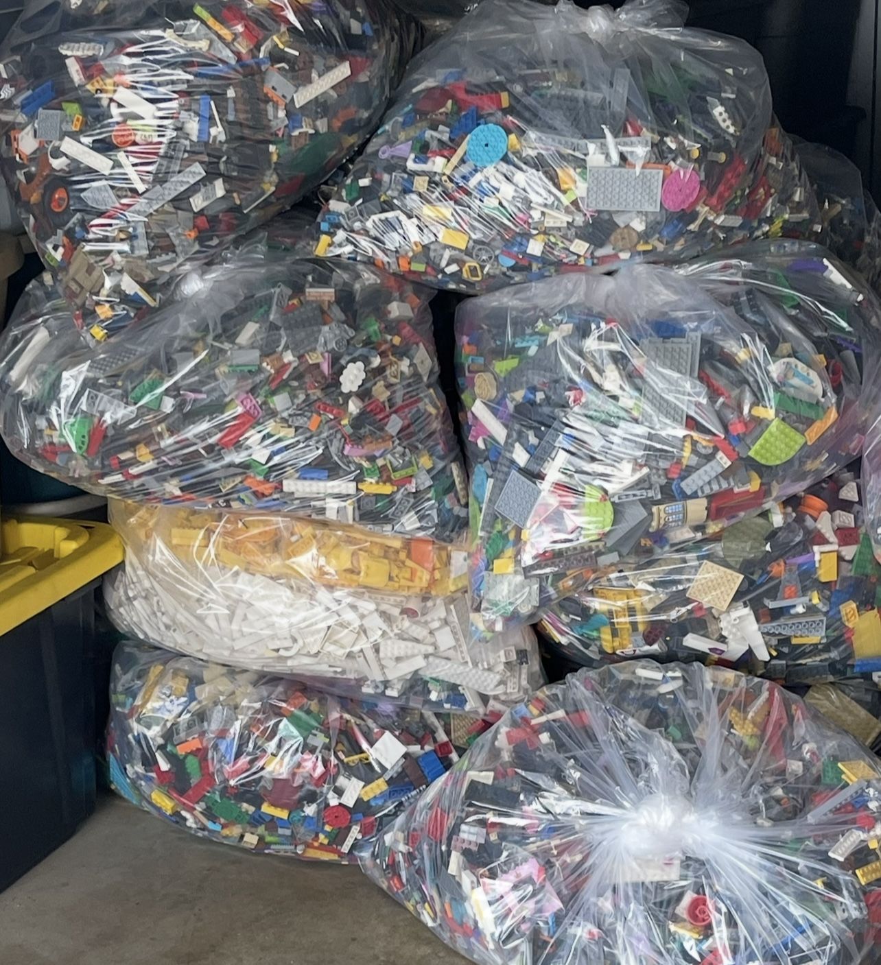 Lego Huge 10 Pound Gift Bags Of Mixed Random Legos for Sale in Menifee ...