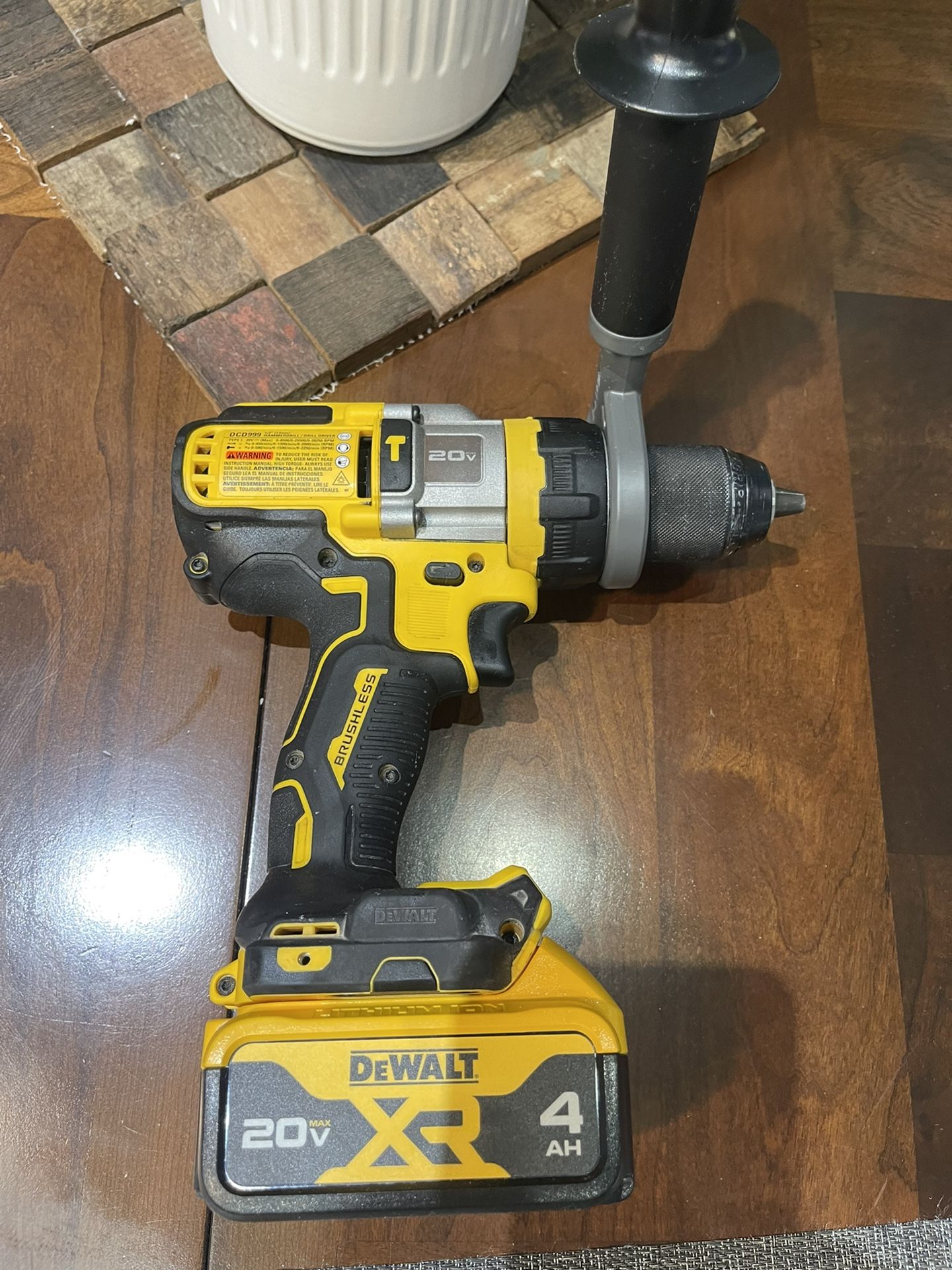 Like New DeWalt Hammer Drill 20V Max With FLEXVOLT Advantage for Sale ...