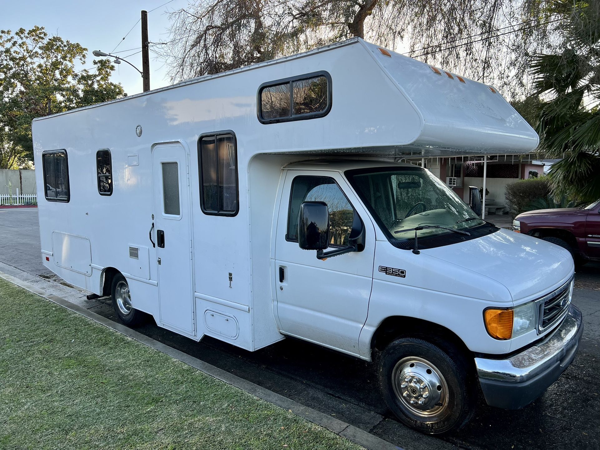2006 Ford E-350 Four Winds Majestic RV for Sale in South Gate, CA - OfferUp