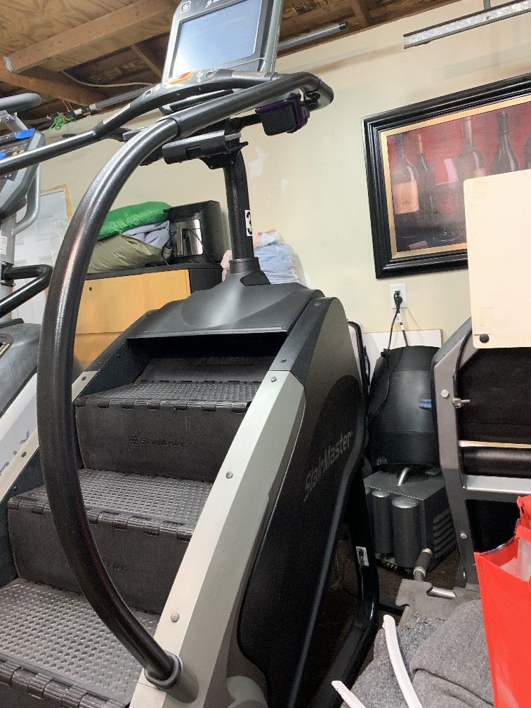 Stairmaster Gauntlet Commercial Stepmill for Sale in Modesto, CA - OfferUp