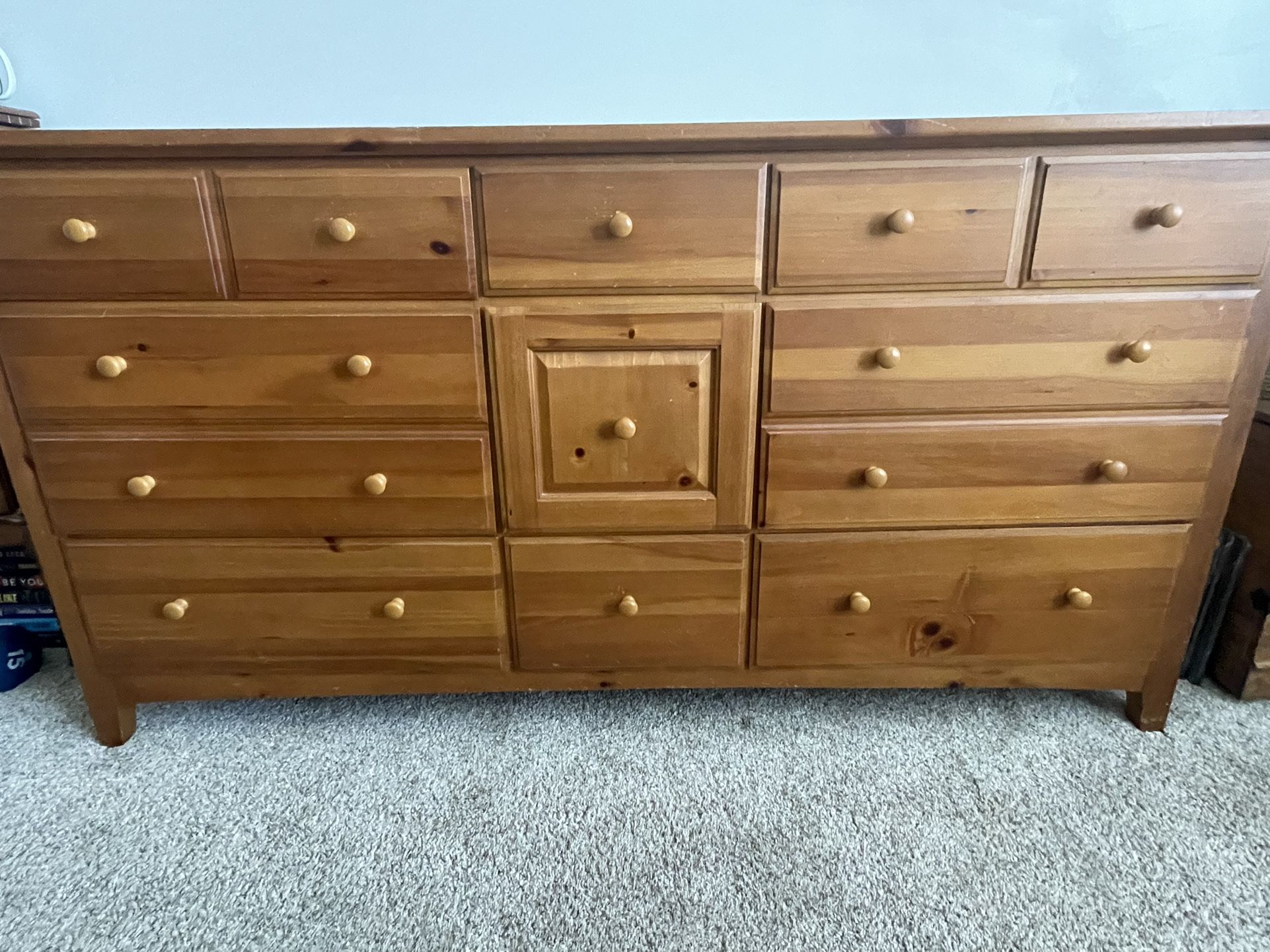 9 Drawer Dresser for Sale in Plainfield, IL - OfferUp