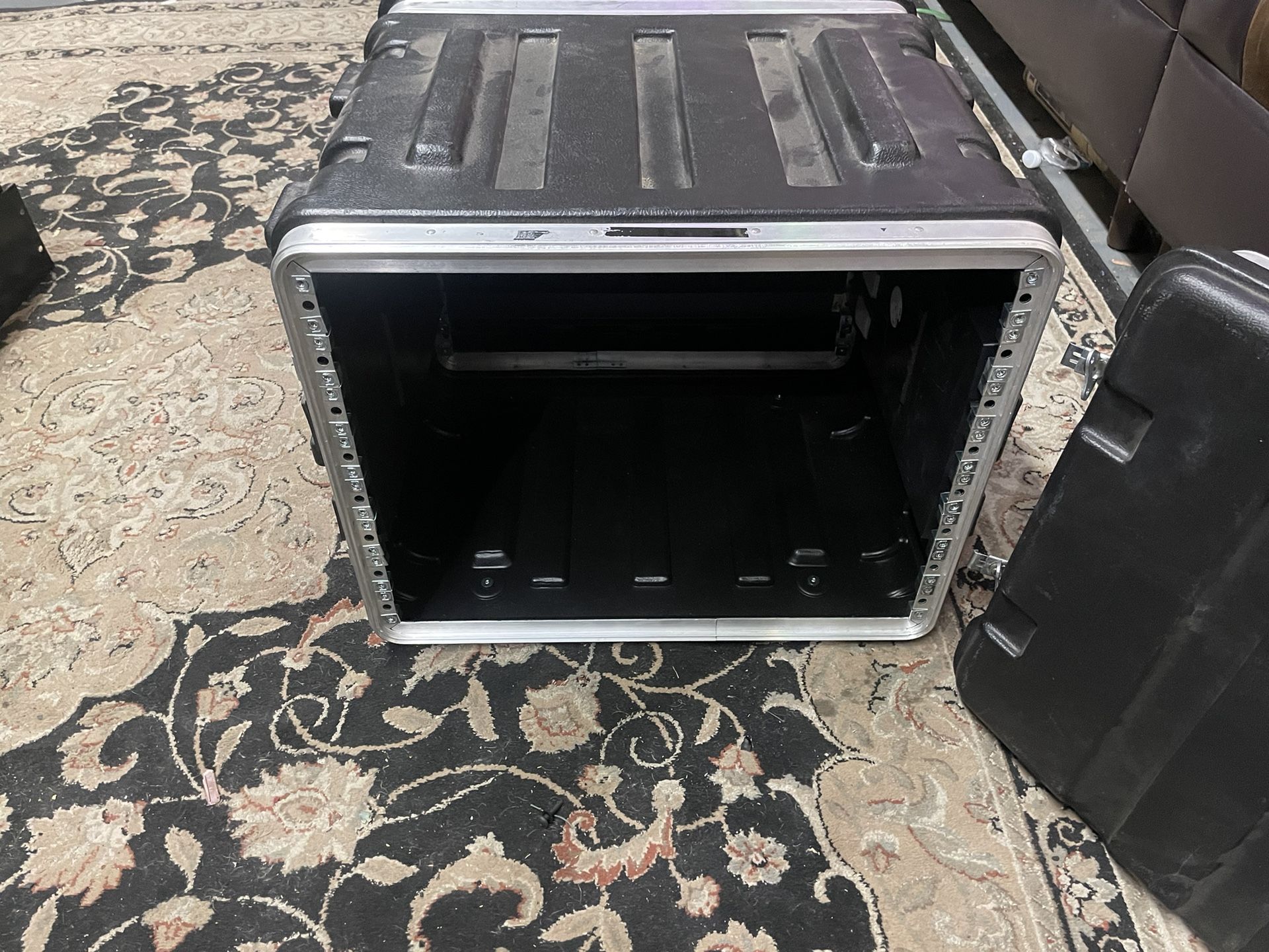 SKB 8RU Rackmount Case for Sale in Placentia, CA - OfferUp