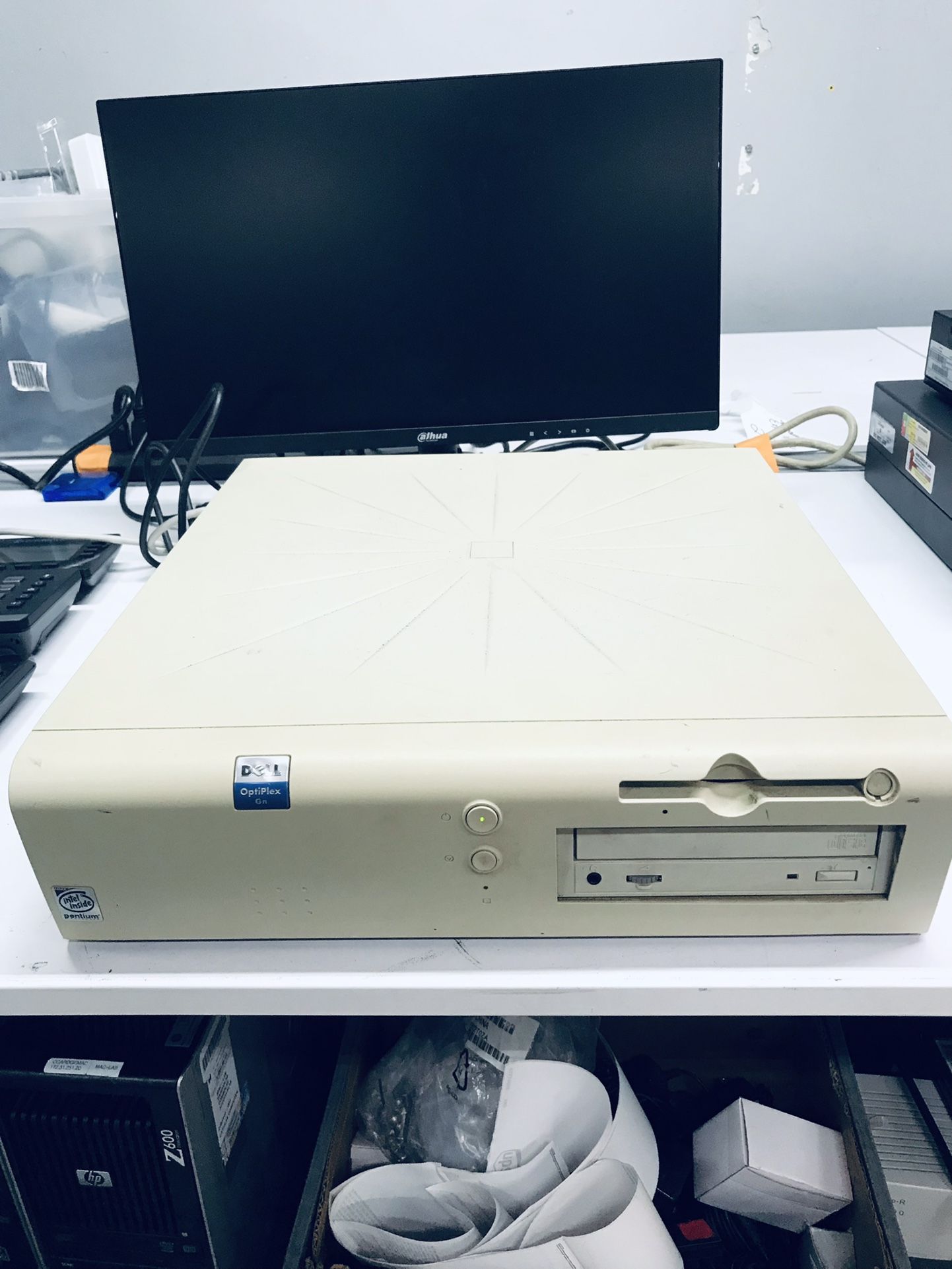 Vintage Dell Optiplex Gn Desktop PC Pentium MMX With HD and Ram for ...