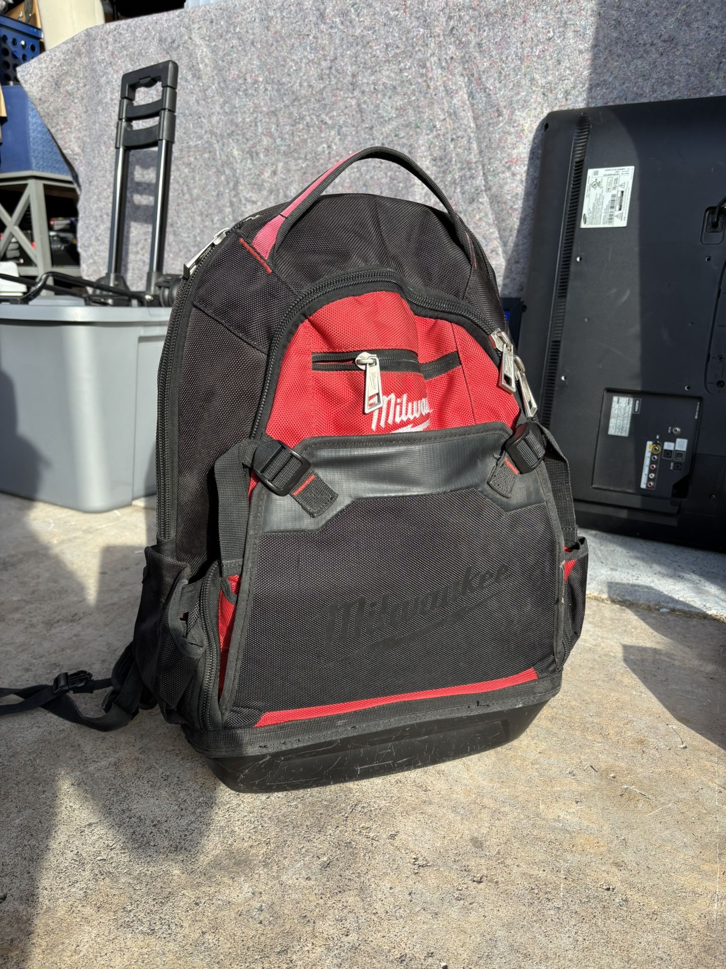 Milwaukee Job site Backpack for Sale in Las Vegas, NV - OfferUp