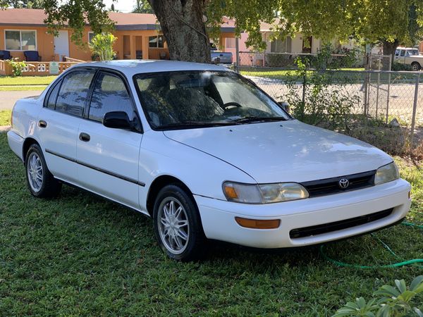 Toyota Corolla 95 for Sale in Pompano Beach, FL - OfferUp