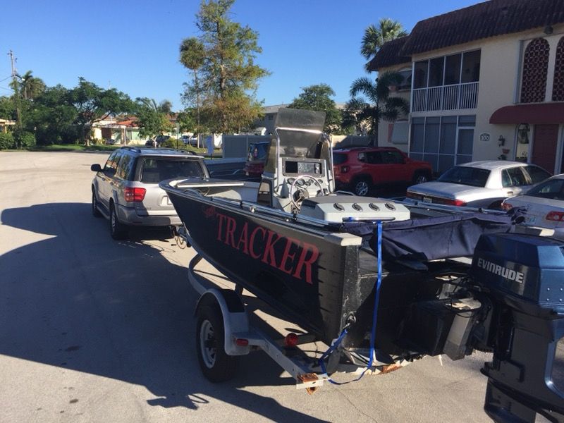 BOAT 2004 TRACKER CENTER CONSOLE ALUMINUM DEEP V 115 HP for Sale in ...