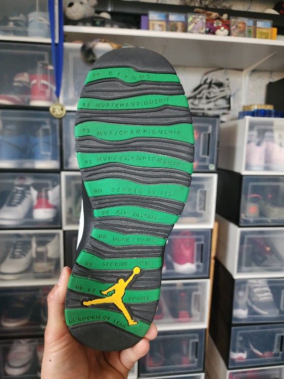 Jordan Seattle 10s Sz 12 for Sale in Tacoma, WA - OfferUp