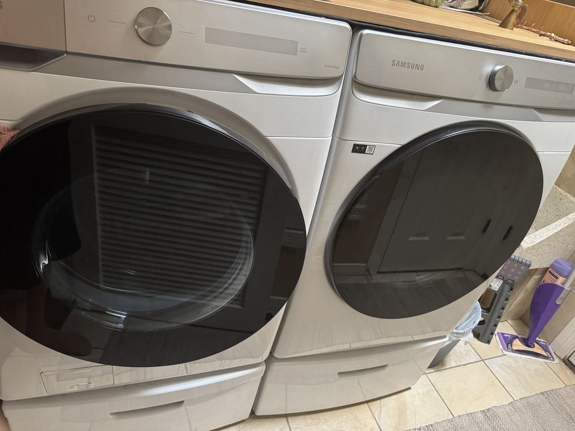 Washer/dryer Combo W/ Pedestals for Sale in El Paso, TX - OfferUp