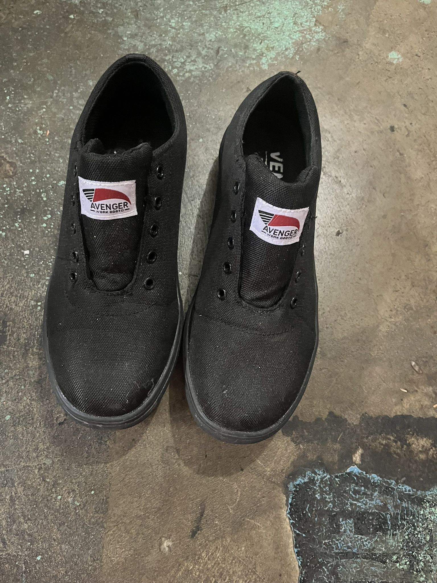 Avenger Alley Safety Work Shoes Size: 9.5 OBO for Sale in Salem, OR ...