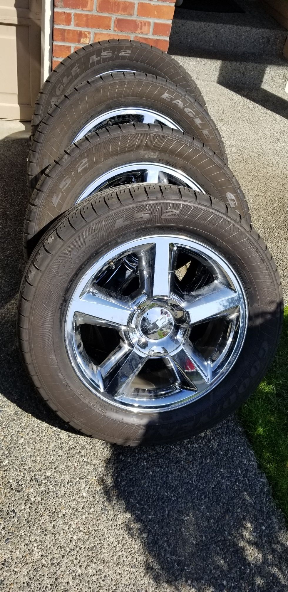 20" Inch Chevy chrome OEM stock Origina factory WHEELS RIMS AND TIRES 6 ...
