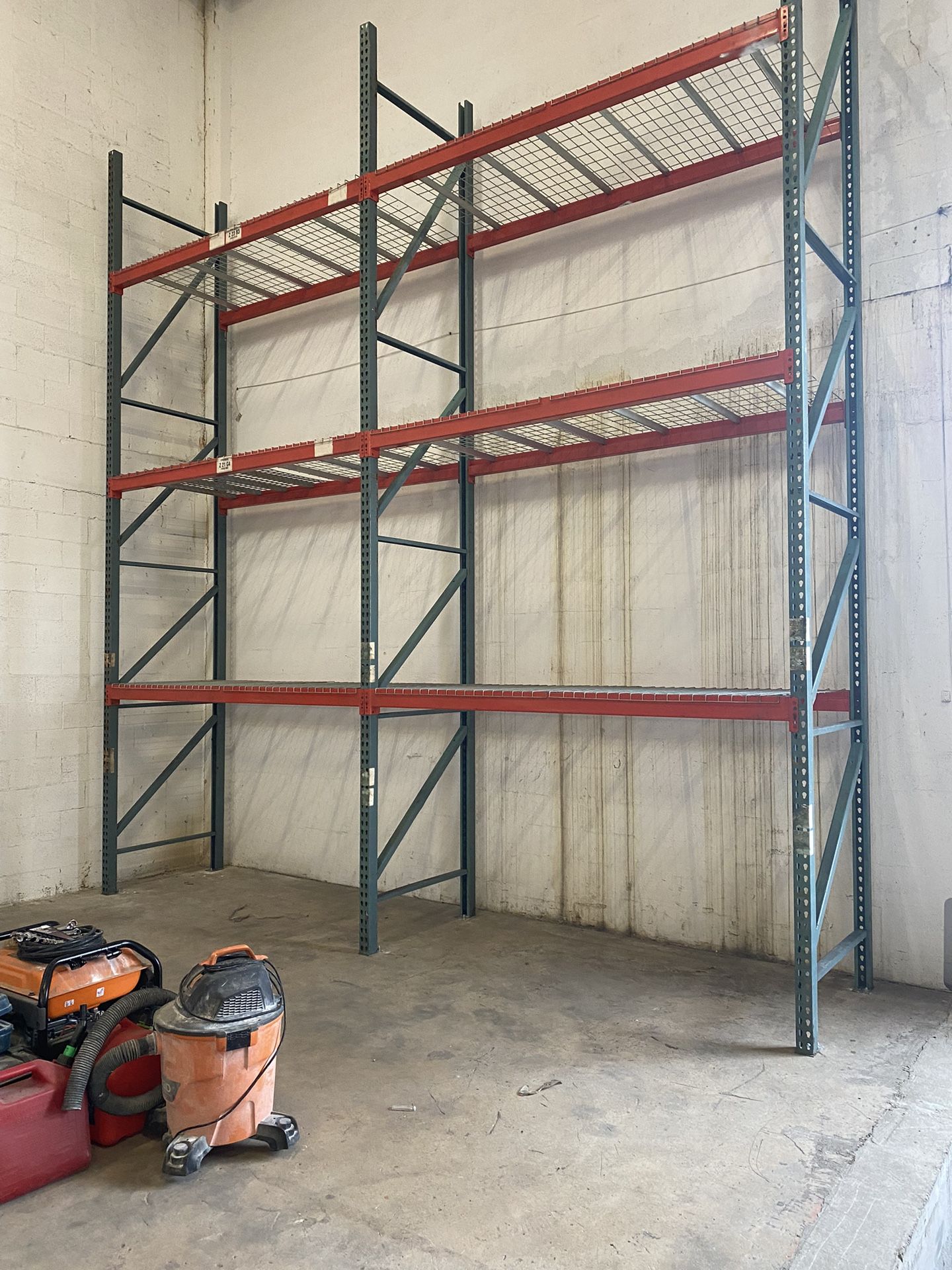 Pallet Racks Upright Beams Wire Decks Warehouse for Sale in Hialeah, FL ...