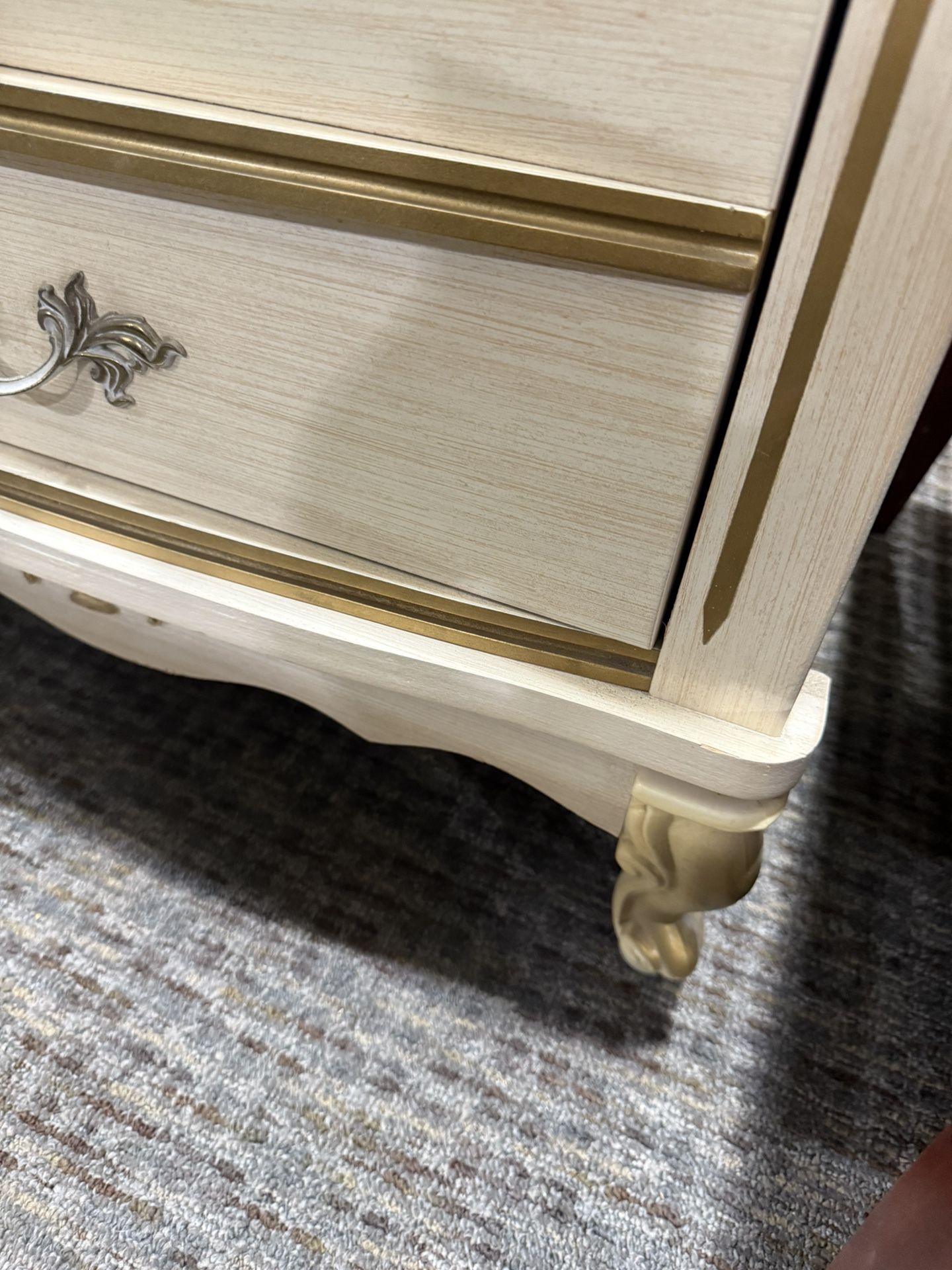 Dresser