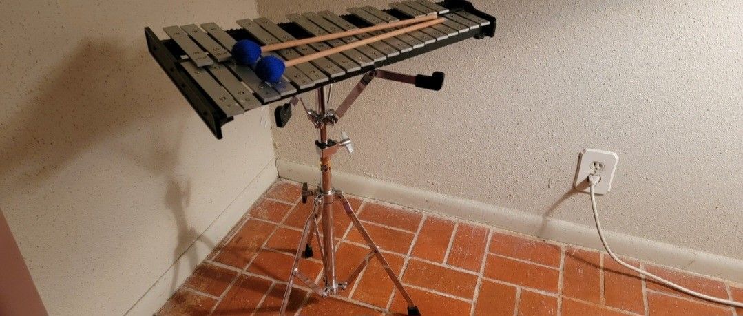VIC FIRTH XYLOPHONE, STAND, CASE & STICKS for Sale in San Antonio, TX ...
