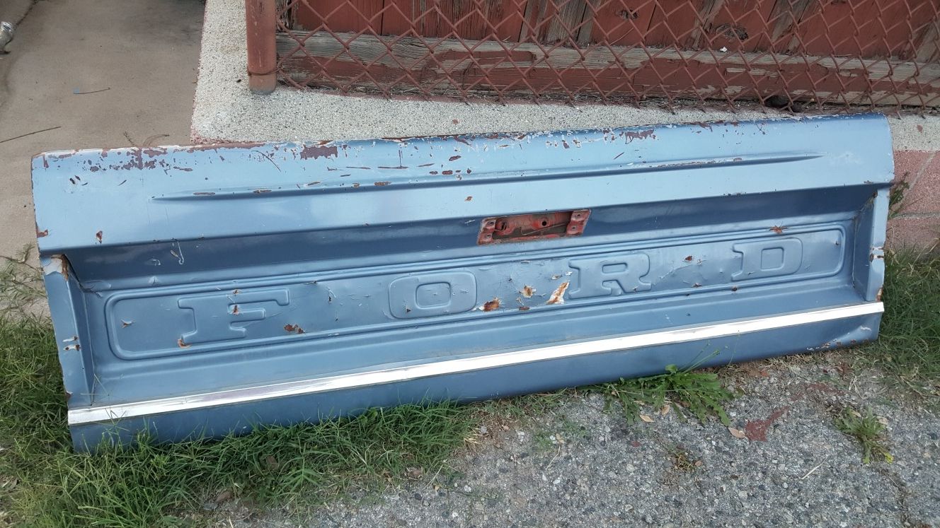 Ford F100 Tailgate 1968 1969 1970 1971 1972 for Sale in San Bernardino ...