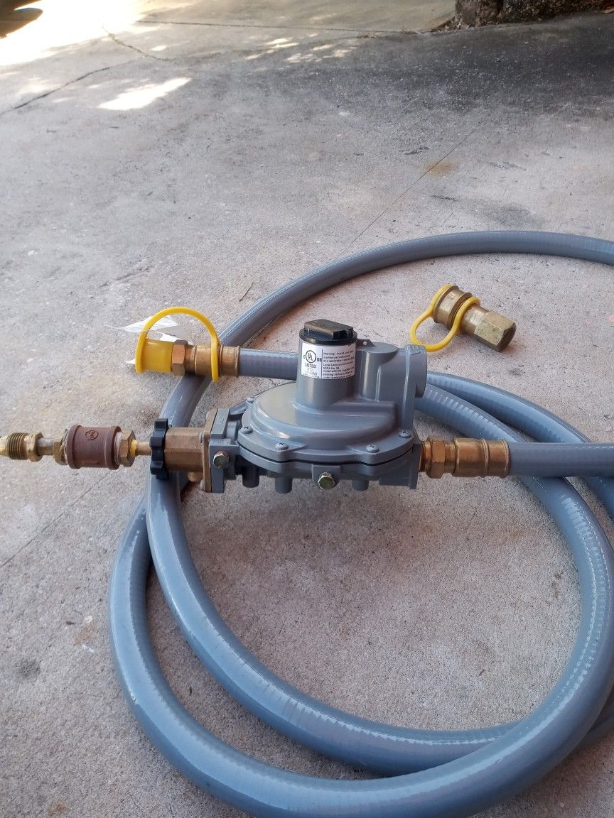 9-13 W.C Spring Regulator Emerson-Fisher R632A-JFF LP Gas Regulator - 2 ...