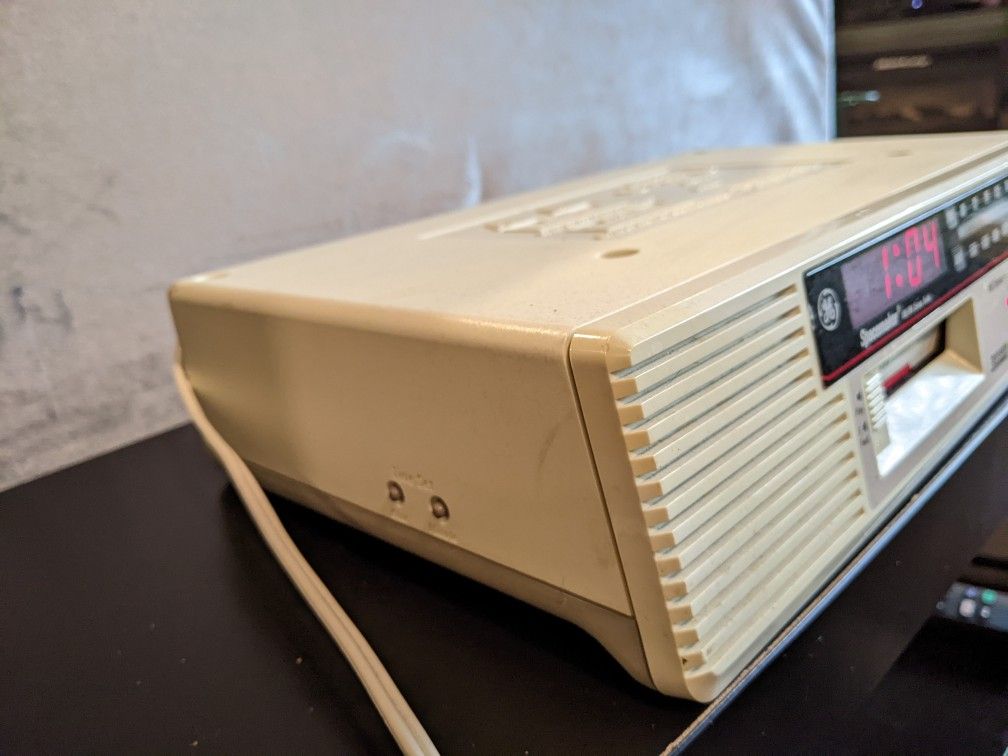 VTG GE Spacemaker 7-4275A Under Cabinet AM/FM Stereo Clock Radio ...
