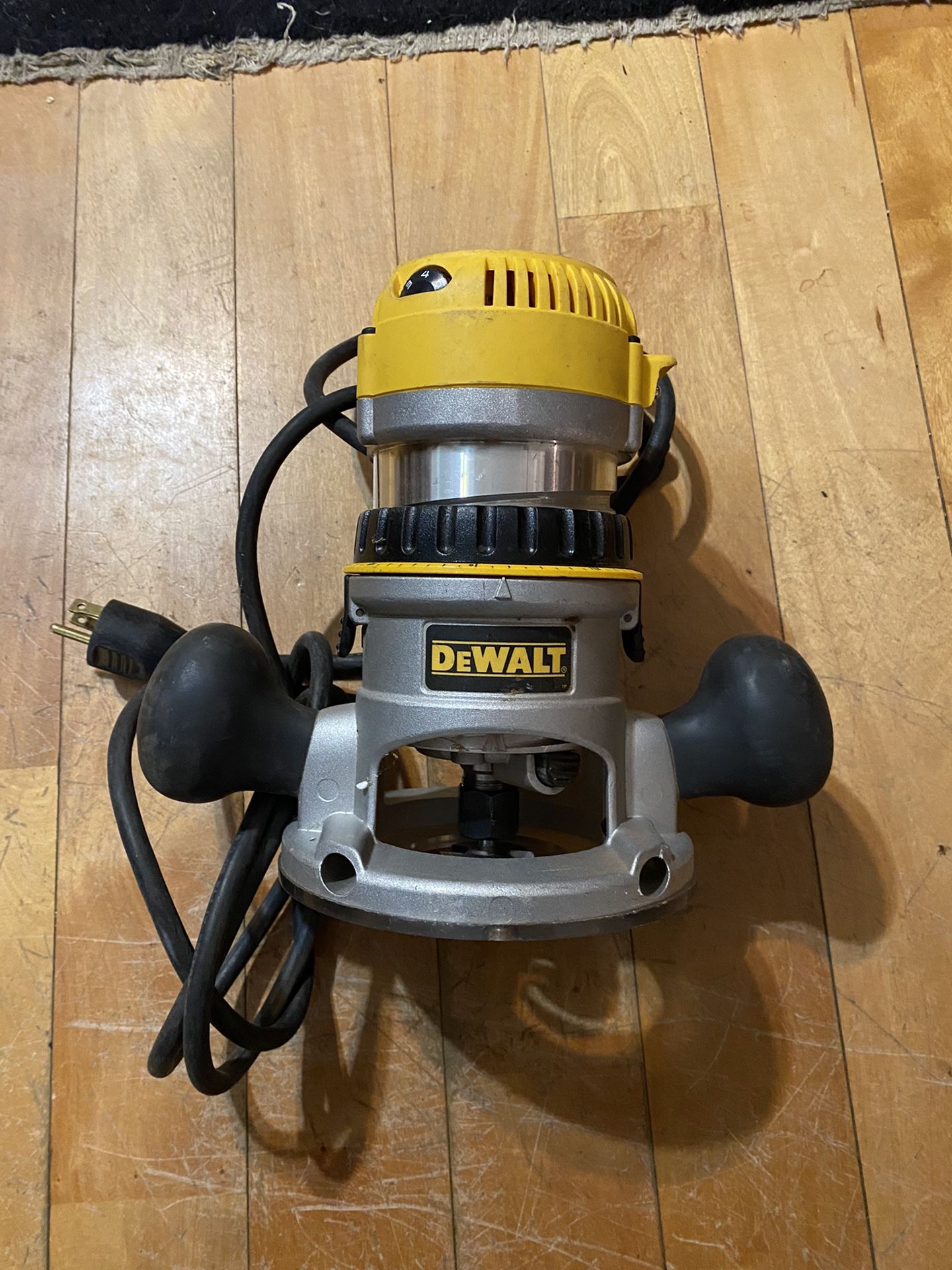 Dewalt DW618 Router for Sale in Shadow Hills, CA - OfferUp