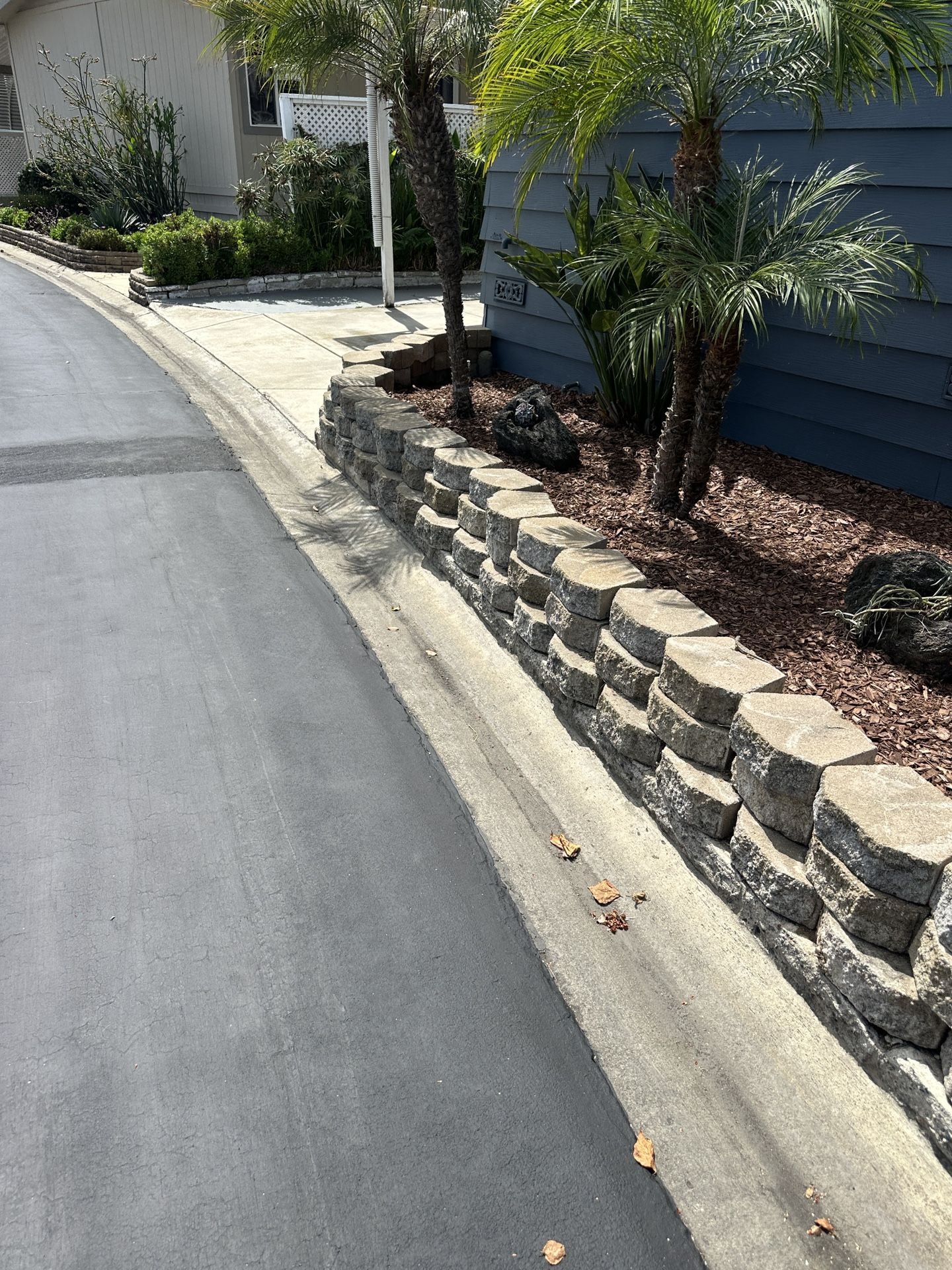 400+ Pavestone Bricks Free for Sale in Lemon Grove, CA - OfferUp